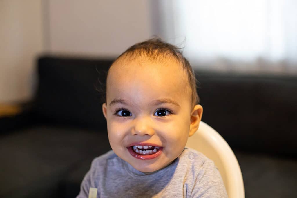 A dentist's guide to baby teeth - Timeline & chart included